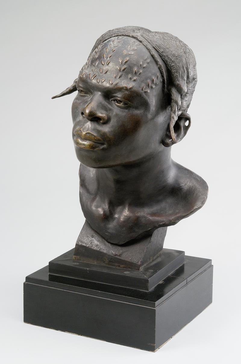 Head - An Aruwimi type - Collections Online