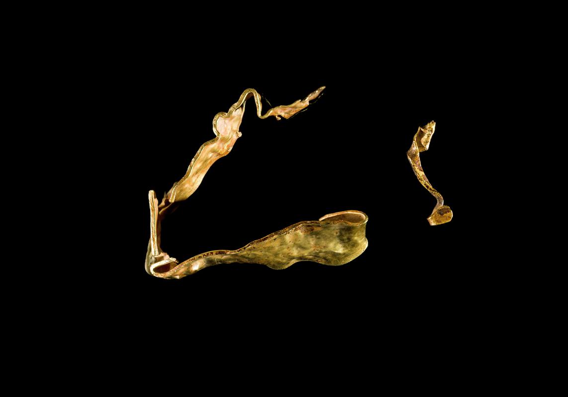 Bronze Age gold jewellery fragment - Collections Online | Museum Wales