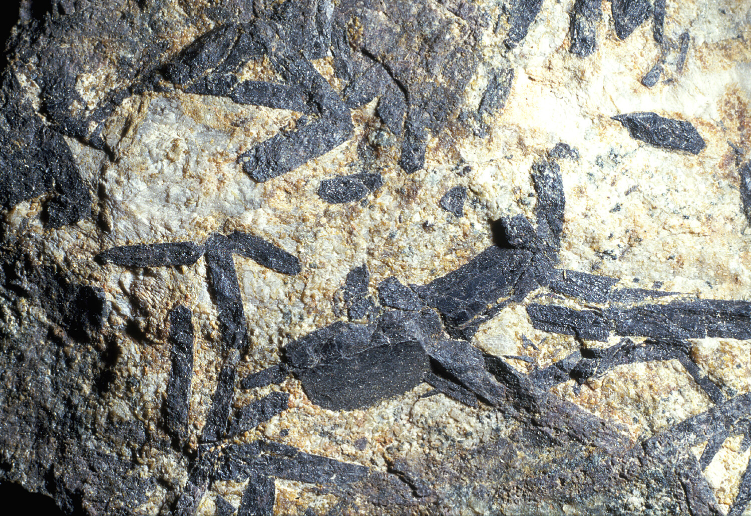 Mineral Database - Mineralogy of Wales